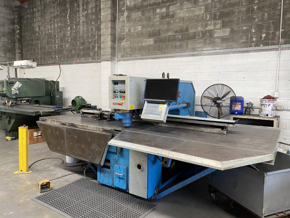 Steel Sales: sheet metal, steel plate, SHS, RHS and steel tube