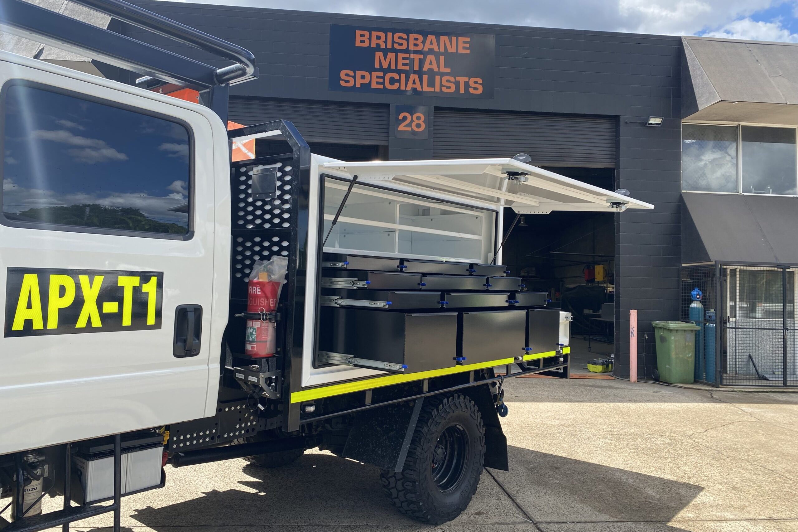 Custom Built UTE Toolboxes, Racks, Canopies & Accessories